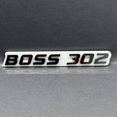 BOSS 302 Multicolor Emblems – BOSS 302 Fender Badges (Set of 2) for 302 ...