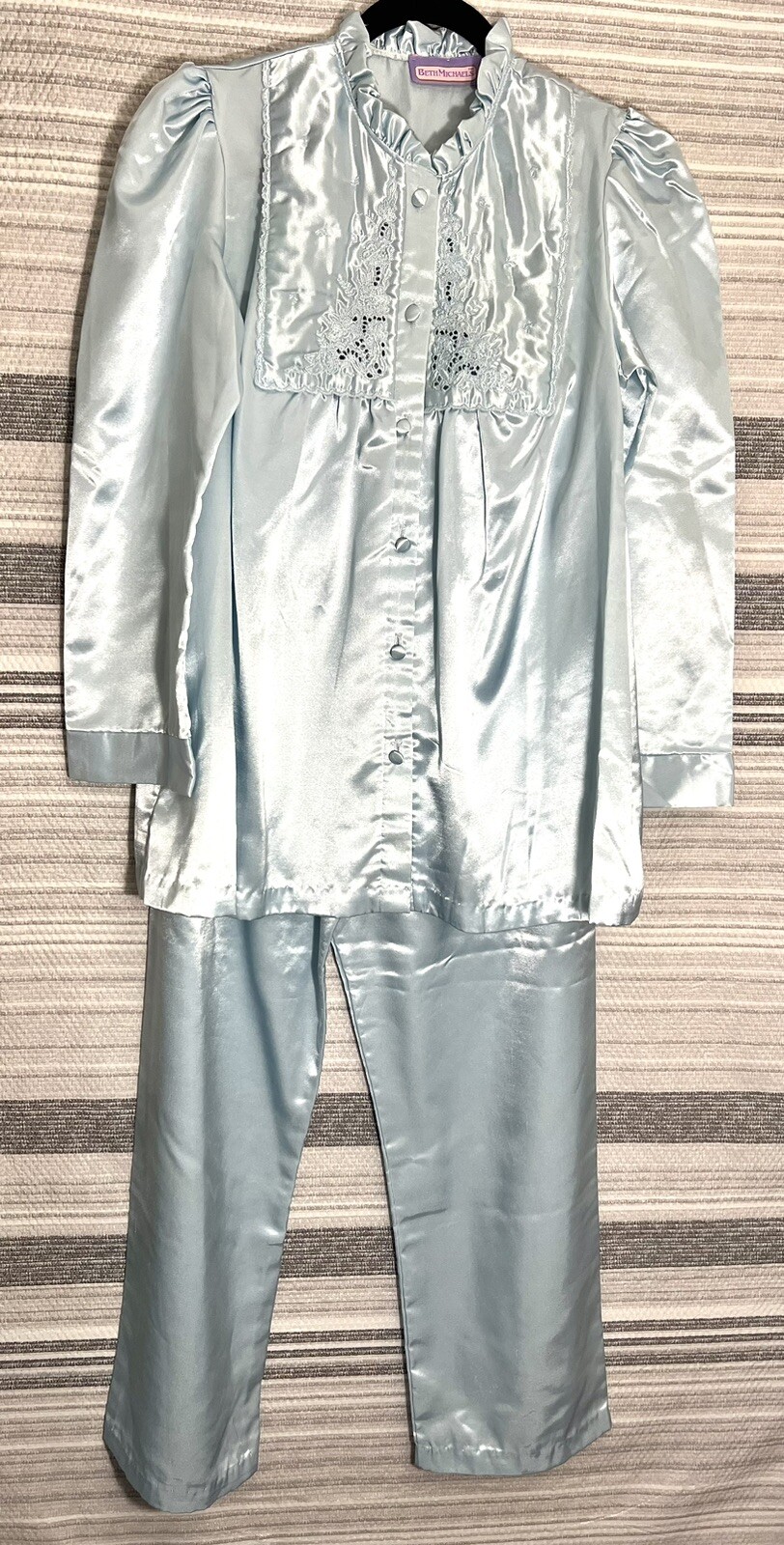 Mid Century Modern Beth Michaels baby blue satin PJ s… - Gem