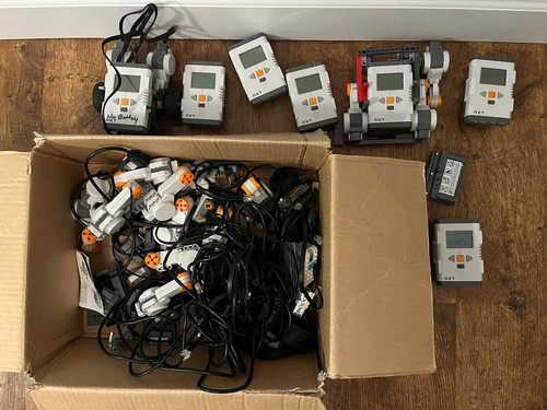 7x LEGO MindStorms NXT Intelligent Brick Controllers Work + Huge Lot ...