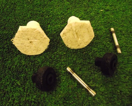 Fridge Freezer HOTPOINT FF175BP FEET x4 | eBay