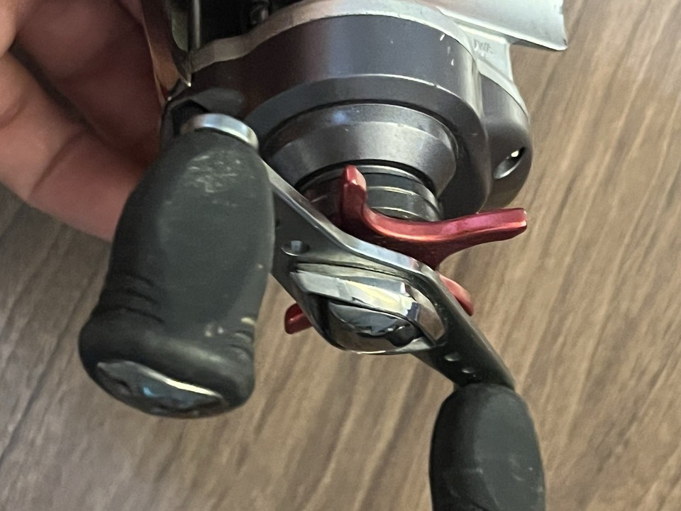 Daiwa Mega Force Twitchin’ Bar Twitching Bait casting Reel 7.1 100TSH ...