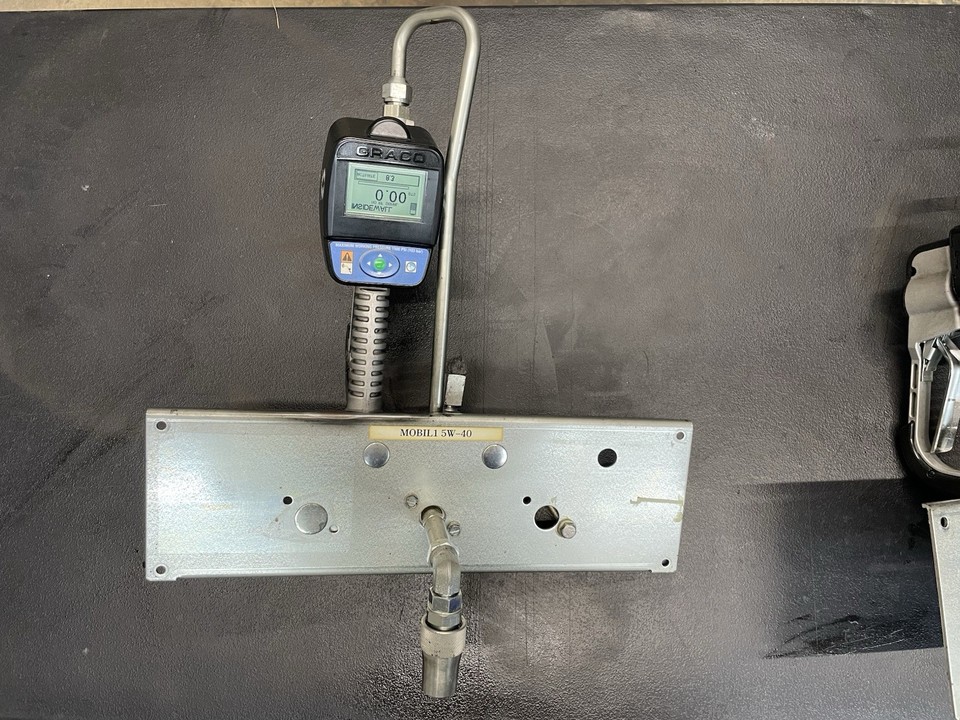 Graco Oil Dispenser Meter 256282 Oil Meter Gun Digital Graco set for 5w ...