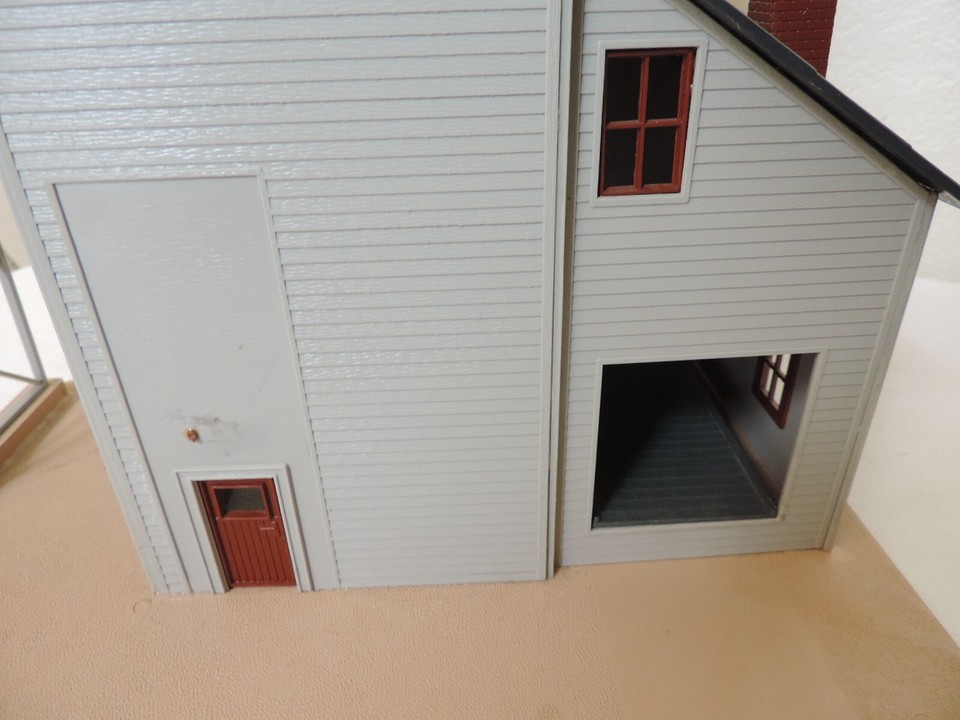 Assembled Lionel O Scale Grain Elevator | eBay