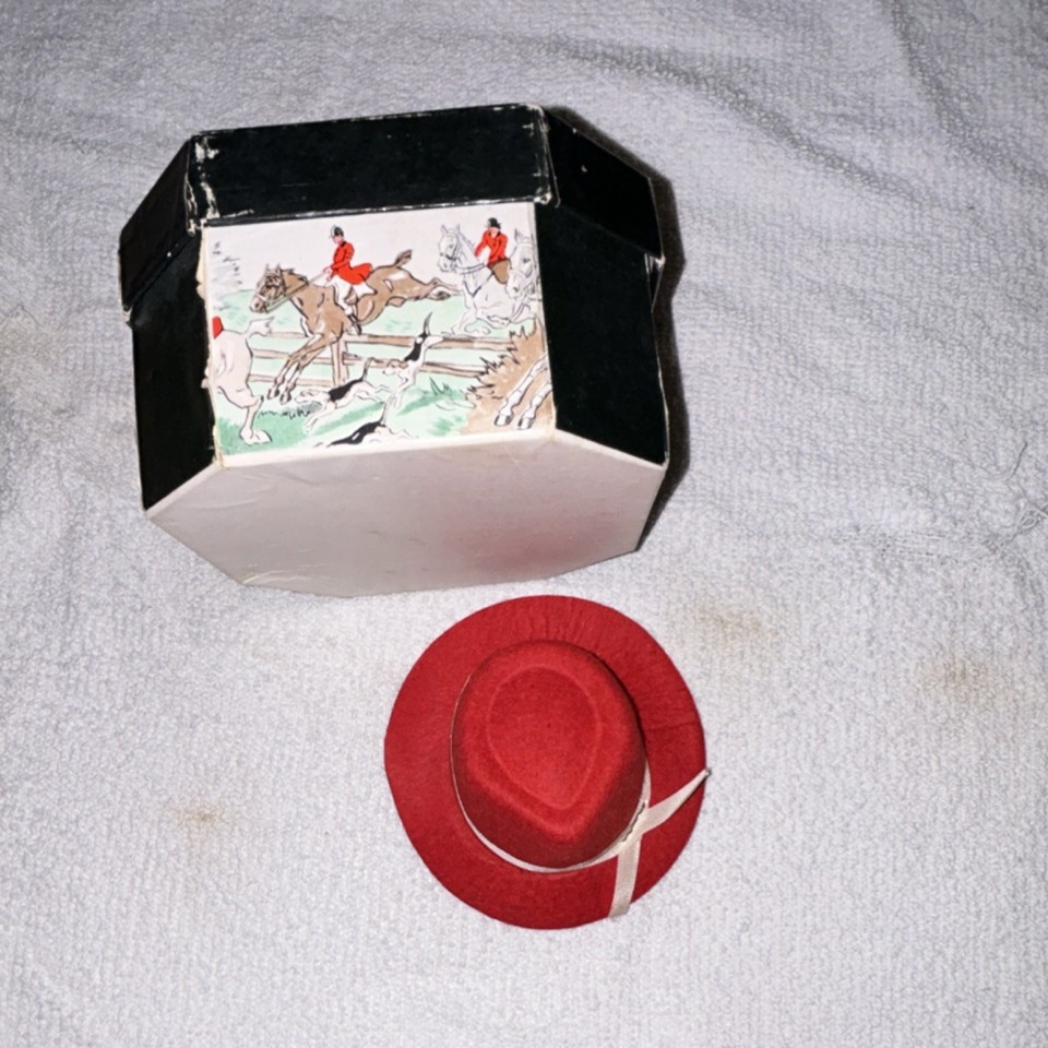 Adam Vintage Hat Box with Red Hat, Black Beige Accents | eBay