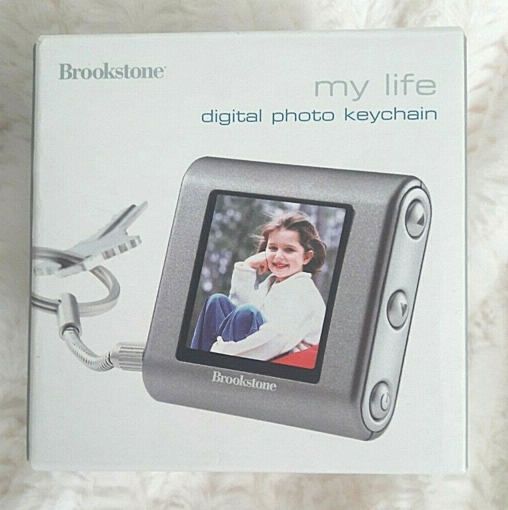 Digital Photo Keychain My Life - Brookstone - holds 62 photos with Case ...