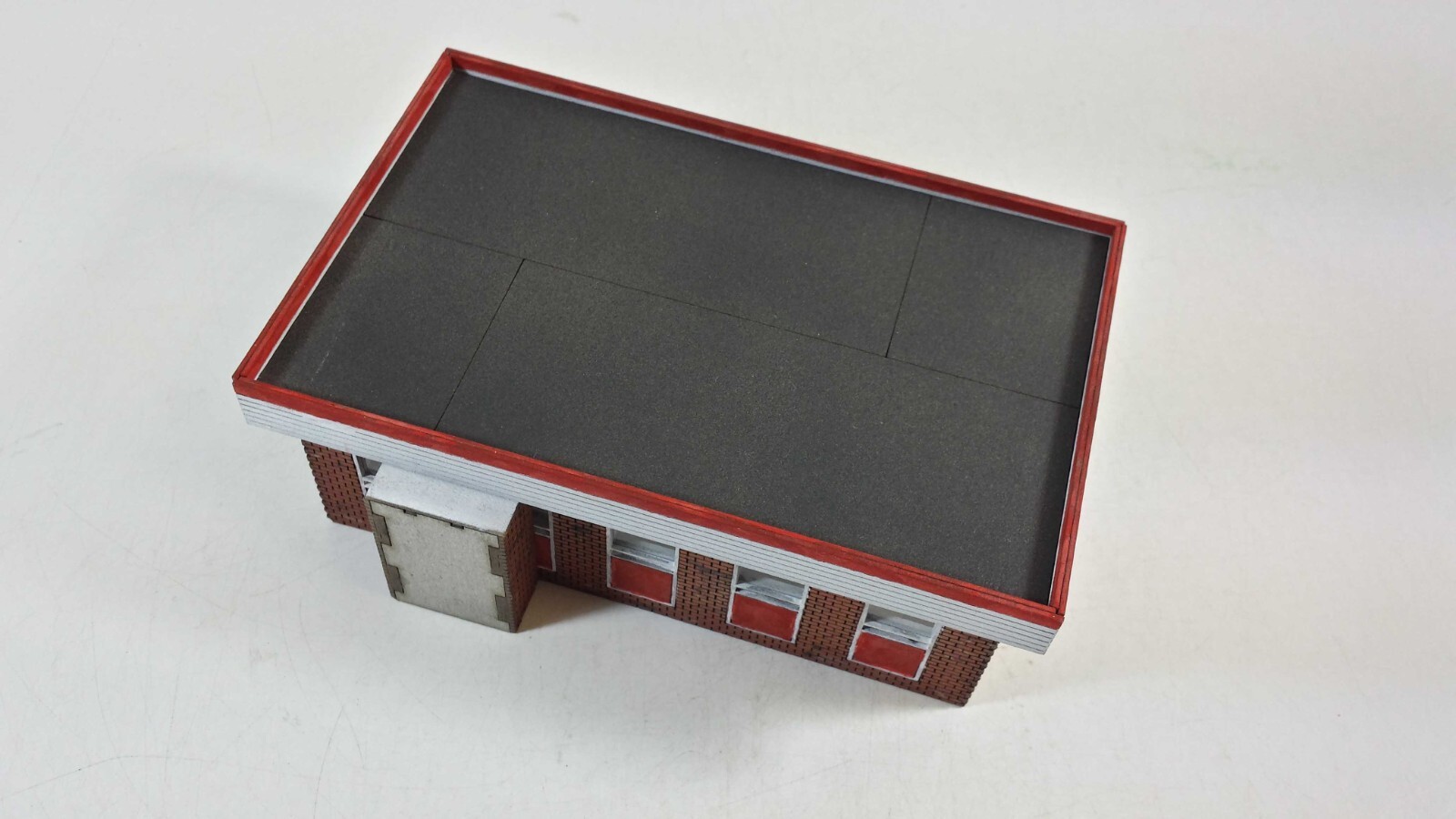 OO Gauge Fire Station or Emergency Services Kit for Model Railways ...