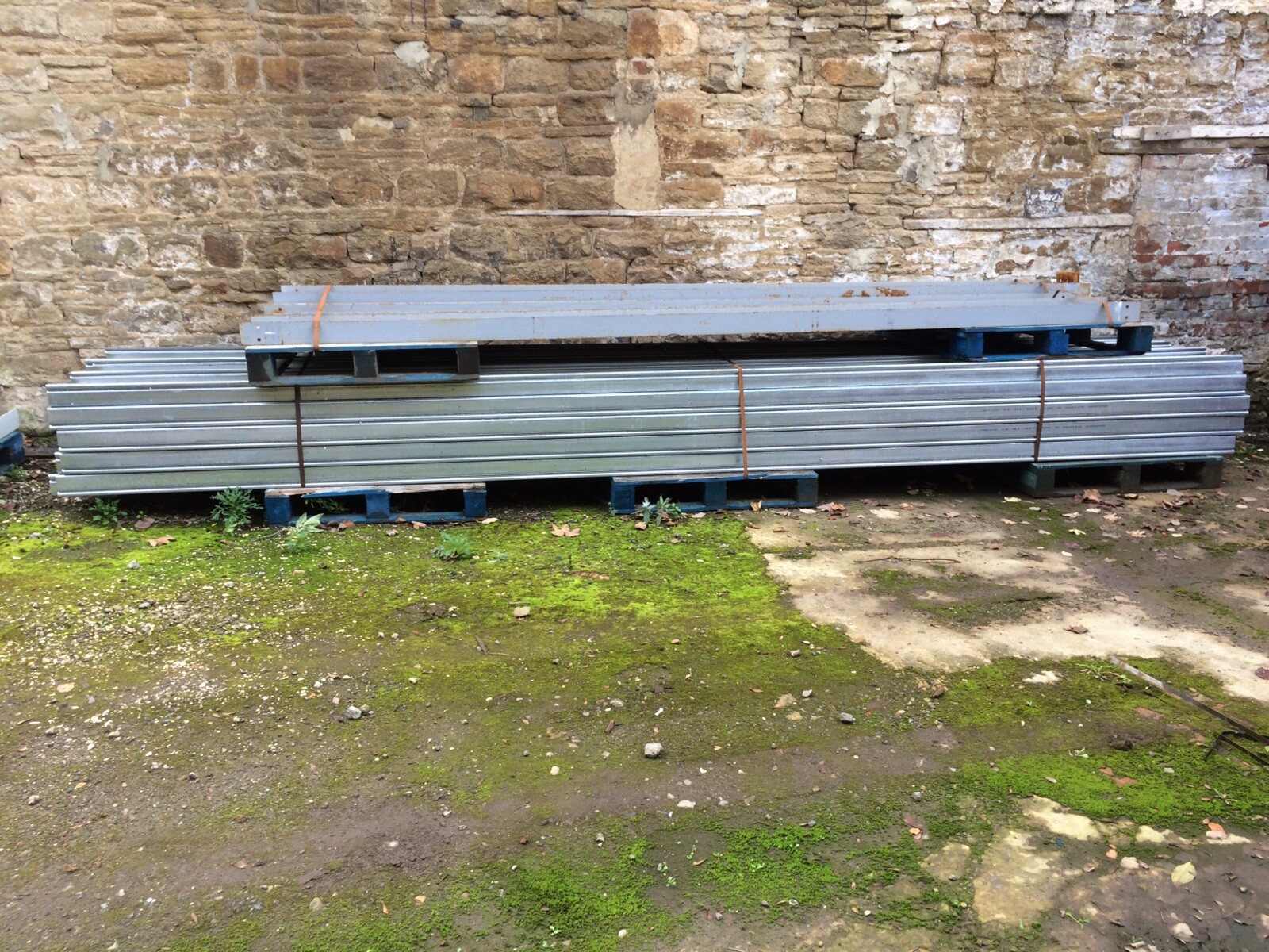Mezz Floor 18m X 4.5m X 3.3m High Mezz Purlins RSJ Cleats Column ...