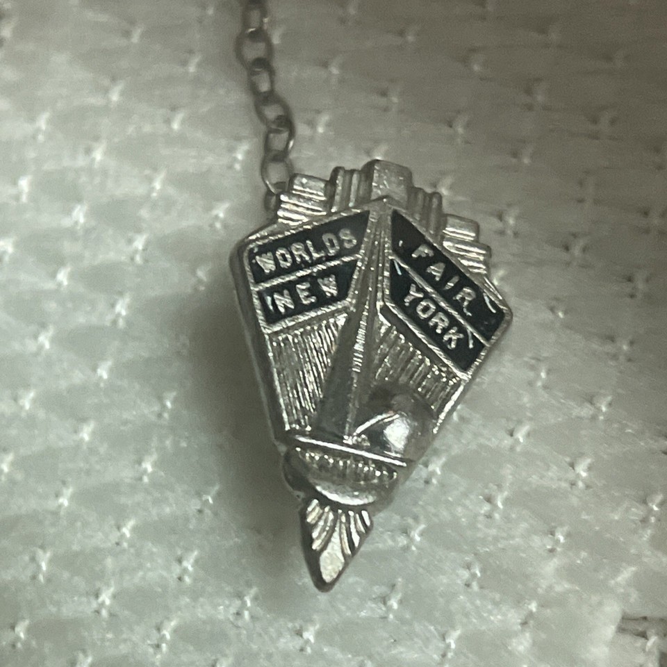 Vintage Worlds Fair NY 1939 Lapel Pin Chain NYC New York Trylon ...