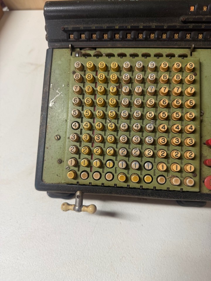 Vintage 1920s - 1960s Monroe High Speed Adding Calculating Machine ...