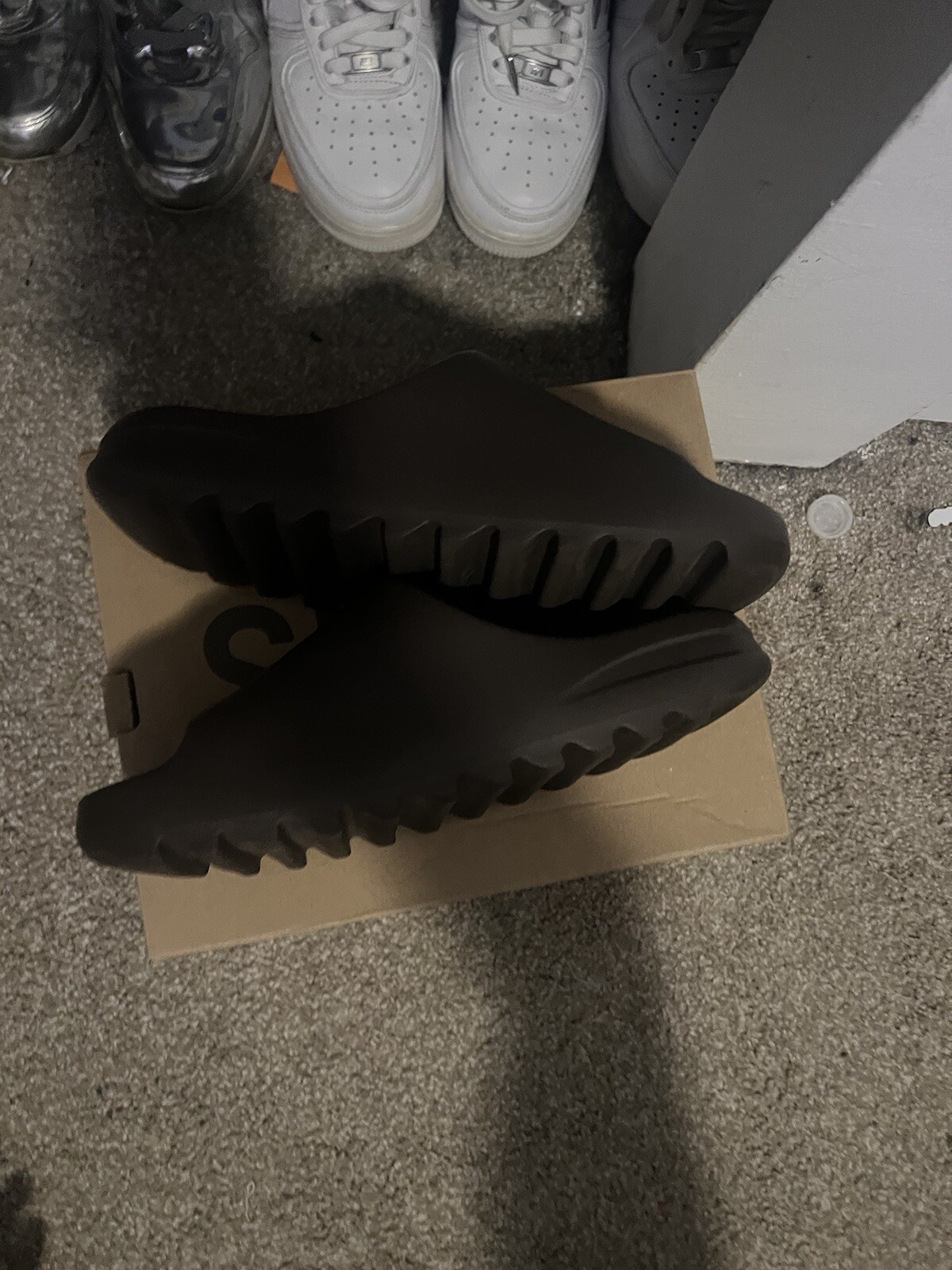 Size 10 - adidas Yeezy Slide soot Brown 195735932242 | eBay