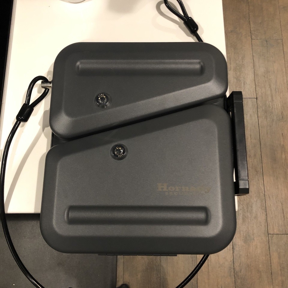 Hornady Dual Lid Pistol Lock Box w/Foam Interior & 2 Keyed Alike Locks ...