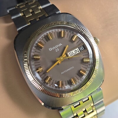 Vintage BULOVA Senator "F" men's automatic watch day/date 11AOACB 1972 ...