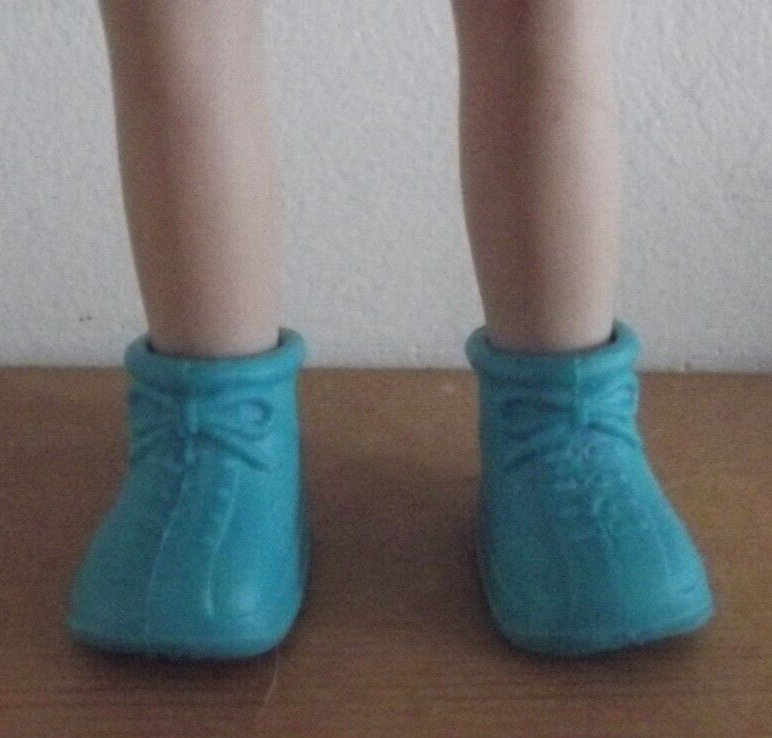 2015 Cititoy 7 in Girl Doll SCHOOL WHITE SHIRT TAN SKIRT & Shoes | eBay