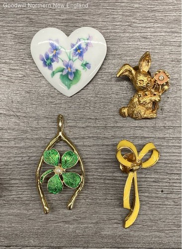 Costume Jewelry Pin Brooches Lot w. Apollo Heart Flower Cat Kokopelli ...