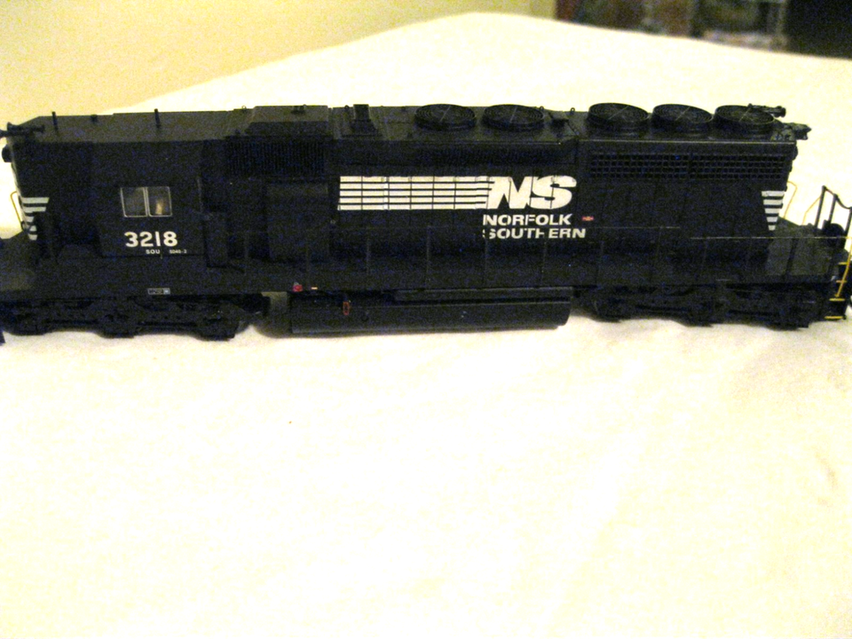 HO Scale BLI NS SD40-2 #3218 DC Sound DCC Sound Operating ditch lights ...