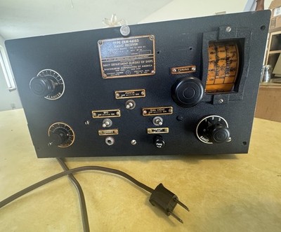 World War 2 Navy Radio Direction Finder Receiver CRM-46153 / DAE-1 ...