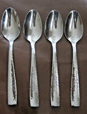 Tomodachi Ells by Hampton Forge 56 PC Flatware Set Wave 2 Cherry for ...