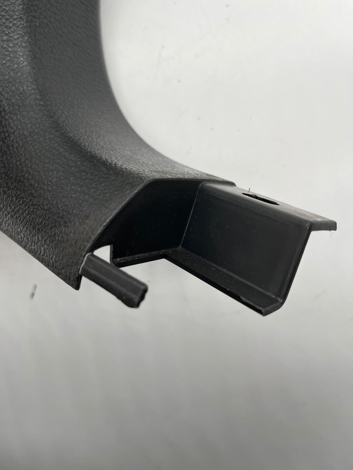 05-09 VW JETTA MK5 TDI 2.0L PASSENGER KICK PANEL TRIM Black 1K1 863 484 ...