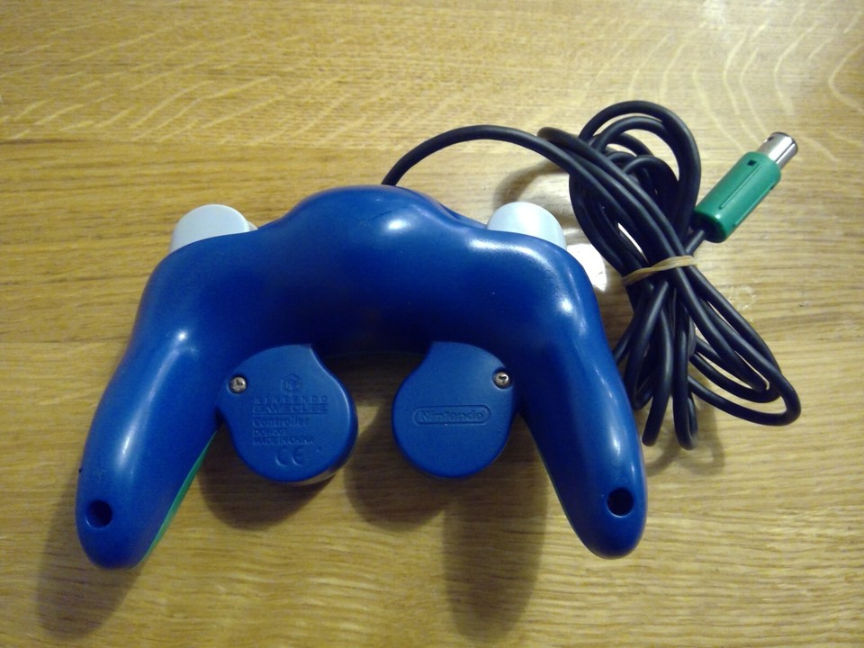 Official Club Nintendo GameCube Controller Luiji | eBay