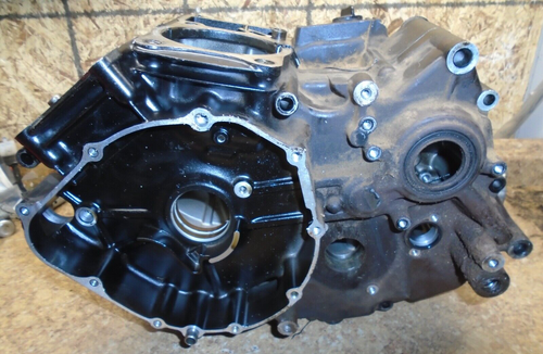 1998 Suzuki Marauder VL800 VL 800 Engine Case Casing Crank Block ...