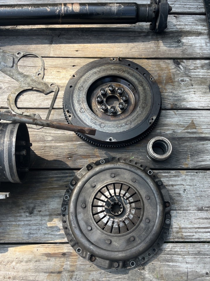 Getrag 260 manual transmission BMW E30 325i 325e 5 speed 2600127090 ...