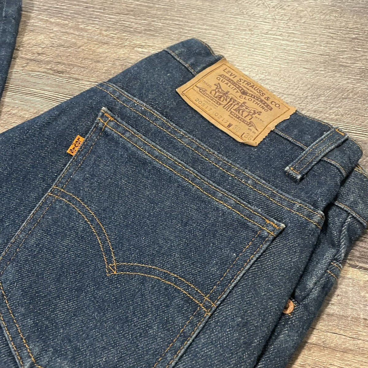 Vintage Levi's Men's 20517 0217 Denim Jean Size 30x36 NWOT Vintage Levi's Men's 20517 0217 Denim Jean Size 30x36 NWOT