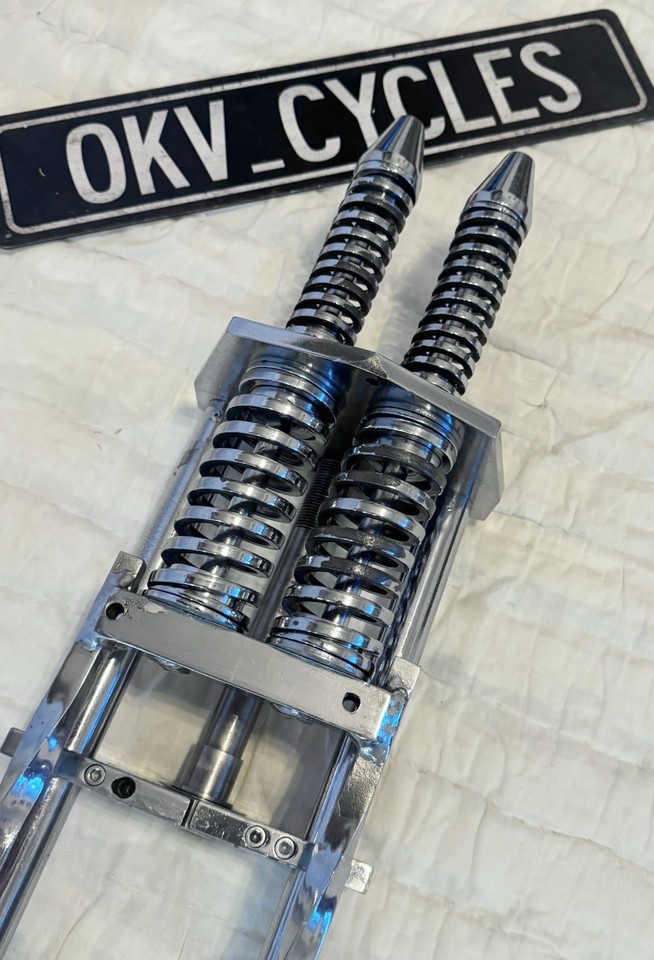 NARROW HARLEY DAVIDSON CLASSIC VINTAGE 70s SPRINGER W/TWISTED FORK LEGS ...