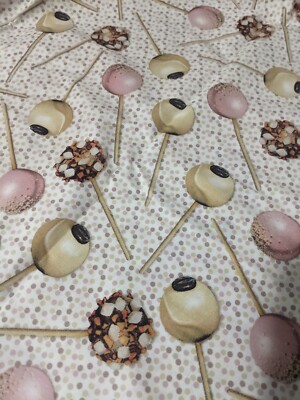 AEW “LOLLY DOTTY” Cake Pops Cotton Quilt Fabric #12184 Desserts Bakery ...