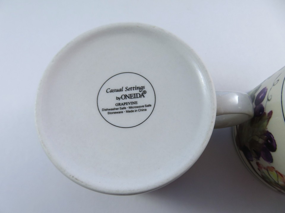 Oneida Casual Settings Rare Mugs Pair Grapevine Stoneware 9 Ounce Short ...