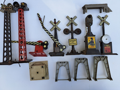 Vintage Marx Lionel Train Accessories Switch Tower Spotlight Crossing ...