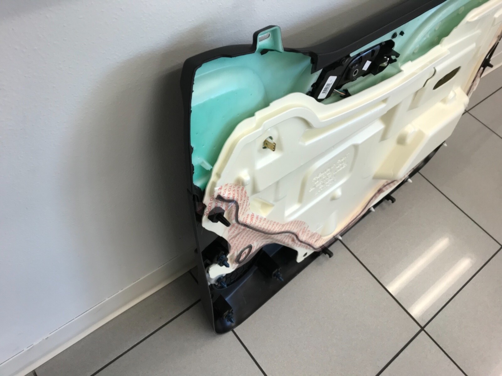 Gm oem interior front door trim panel left driver side 84127285 ebony ...