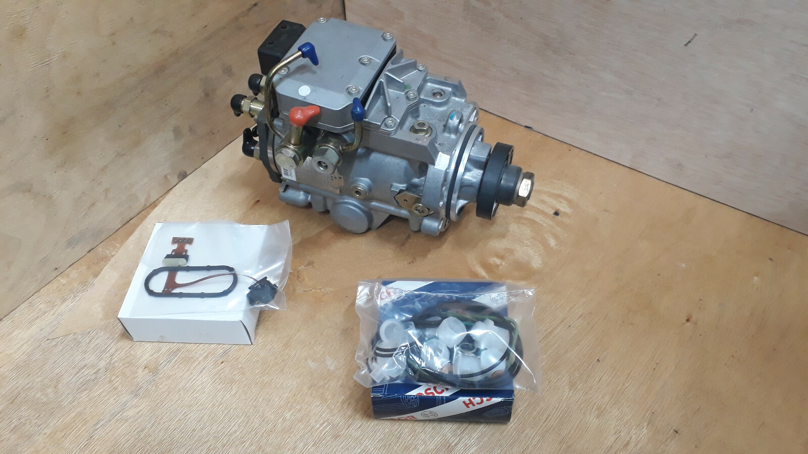 REMAN VP44 Injection Pump for Nissan Urvan 109341-4015 / 4014 ...
