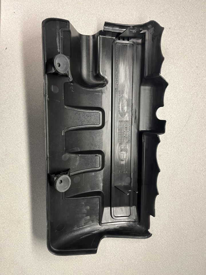2005-2006 Holden GTO Driver Side Engine Cover GM | 92066955 | Genuine ...