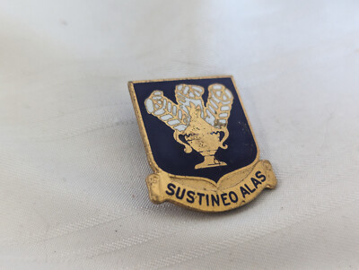 WWII US Army Air Force Technical Training sterling enamel pin gold ...