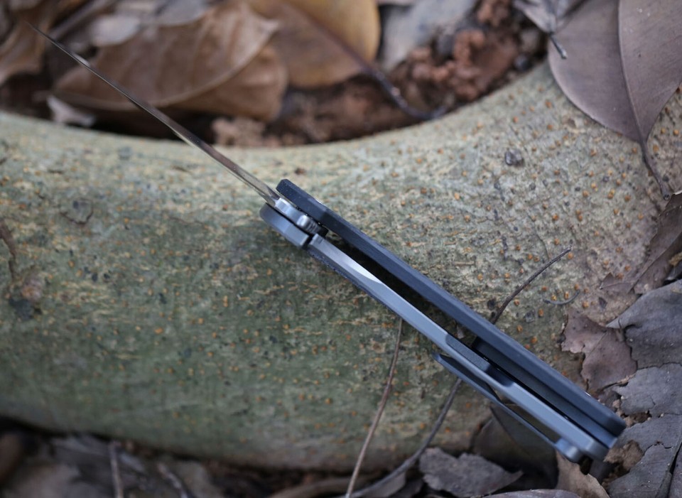 IceBreaker Tactical Pocket Knife Flipper Folding D2 Carbon Fiber ...