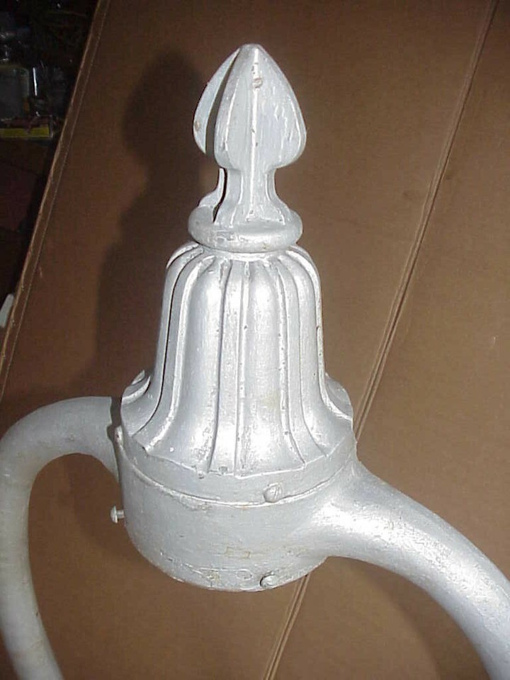 Vintage GE Harp Halo Street Light Pole Fixture Aluminum 46" tall ...