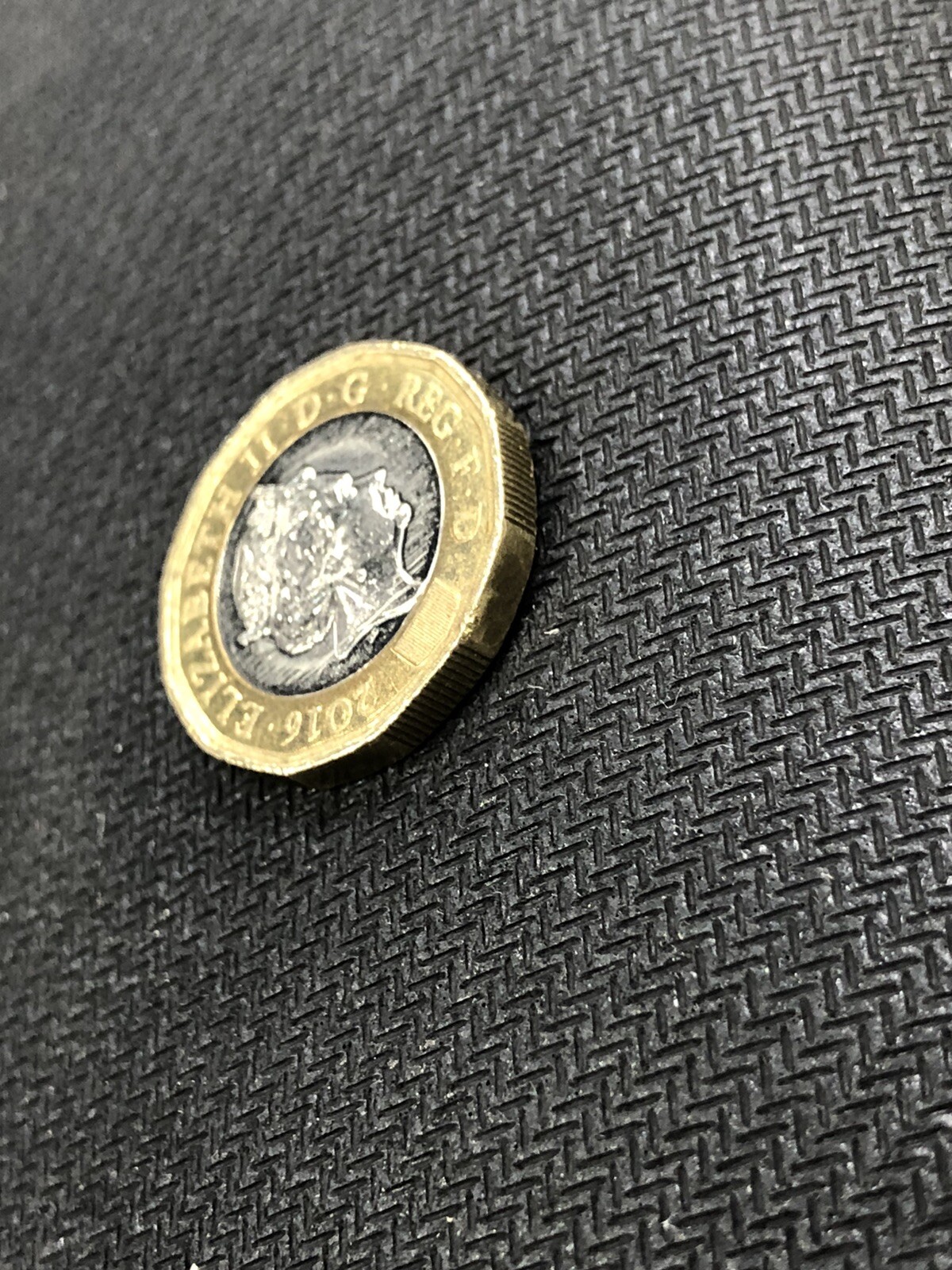 RARE LEFTY 12 SIDED £1 ONE POUND COIN, 2016, BEVEL MILLED EDGE MINT ...