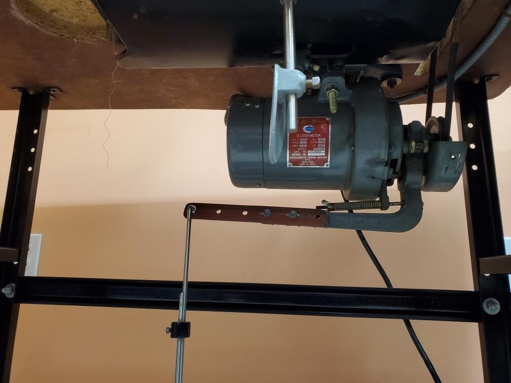 Consew Model 28 Sewing Machine and Table | eBay