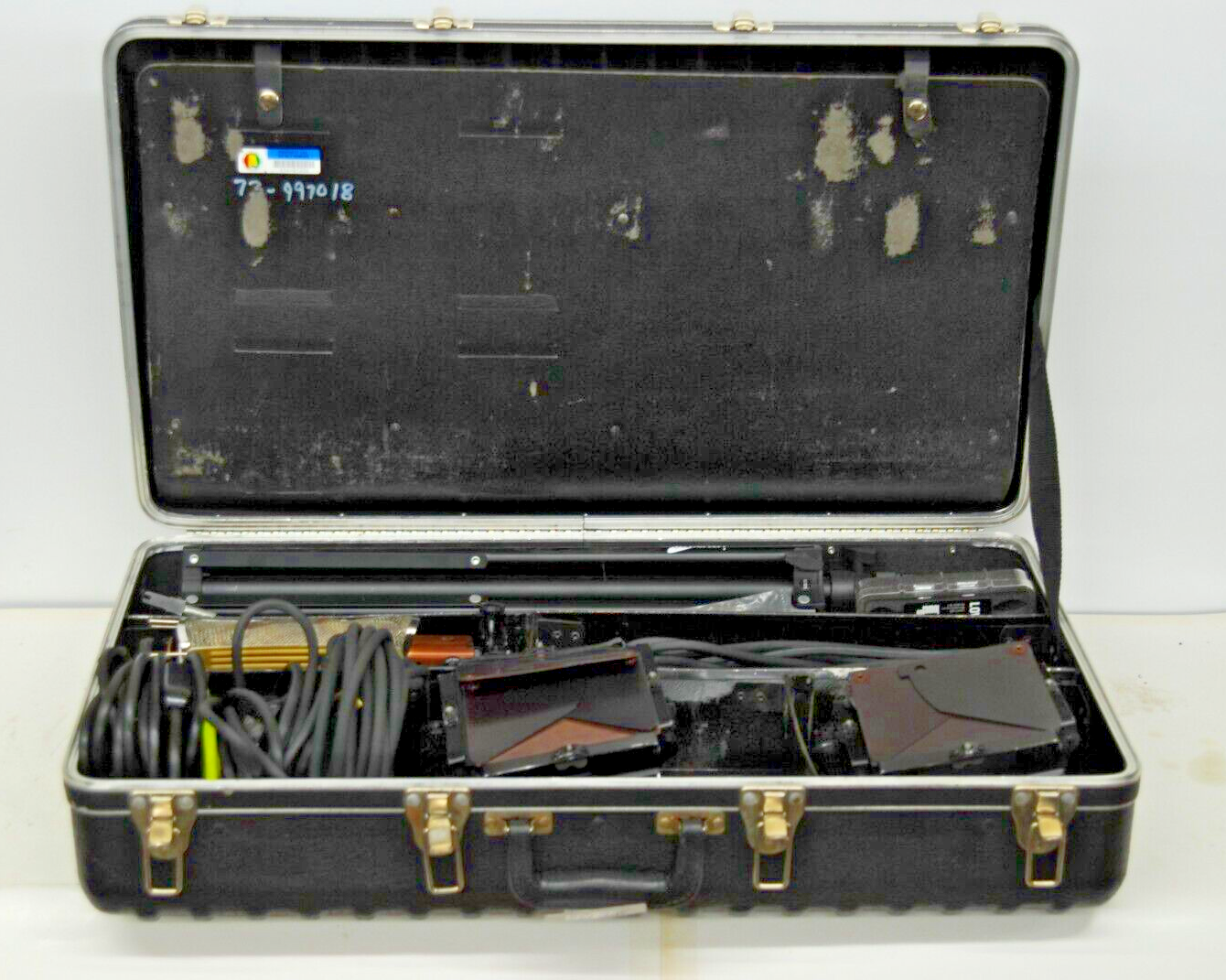 2 Lowel OMNI and 1 Lowel TOTA Lights W/ Hard Case, Stands, Power Cords ...