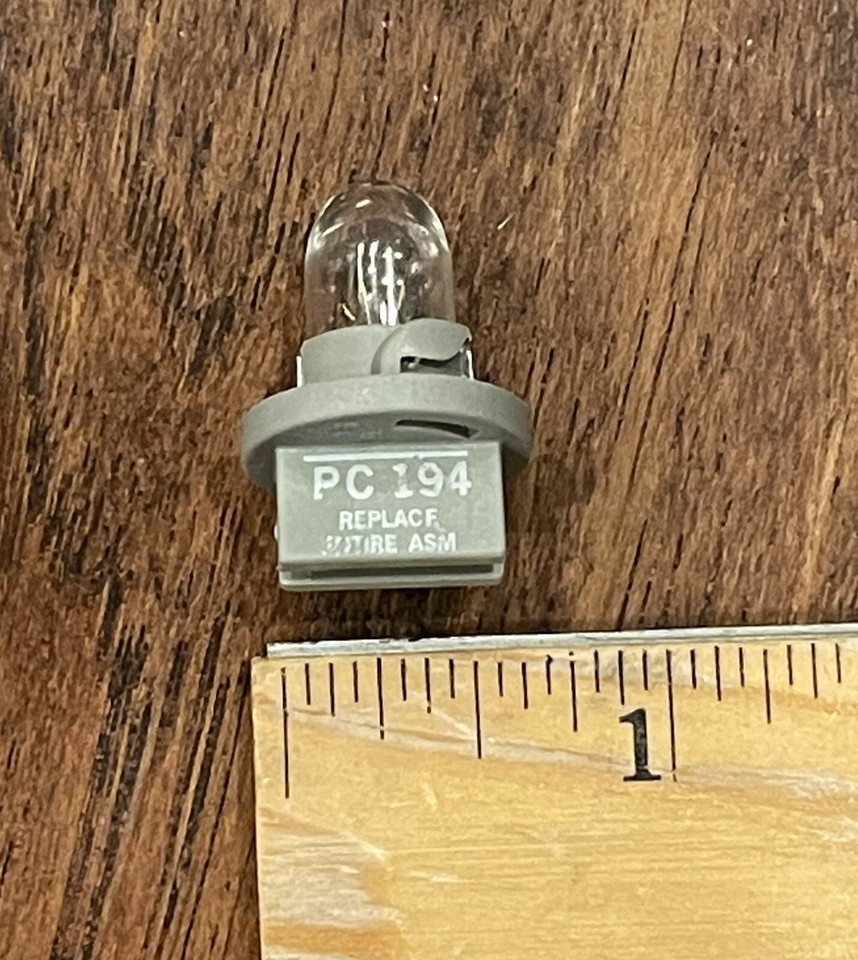 6 x NEW OEM GE PC194 PC 194 Light Bulb With Twist Lock Base Socket ...