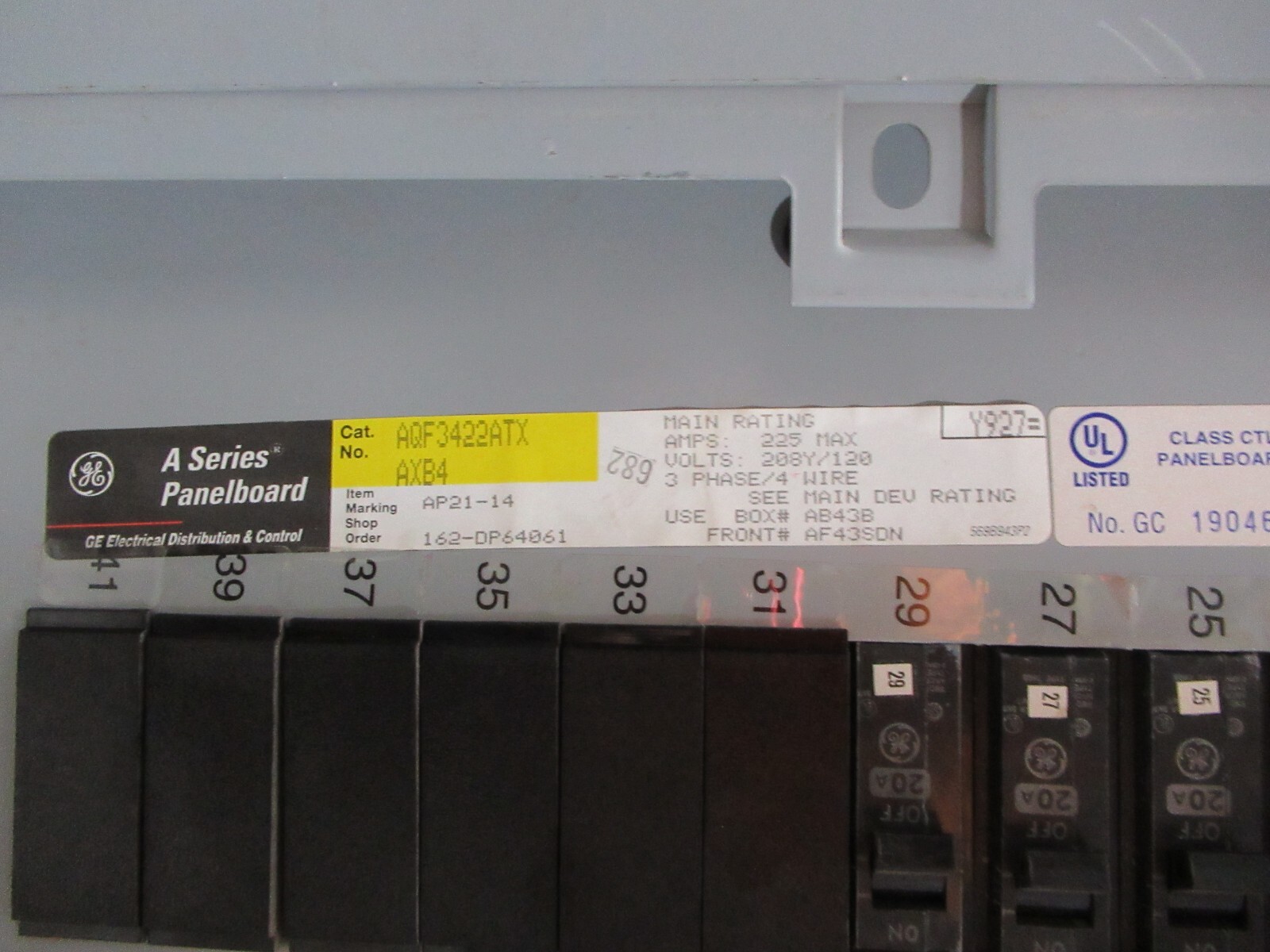 GE AQF3422ATX Panelboard TQD32150 Main Breaker 120/208 V 3PH4W CU 42 ...