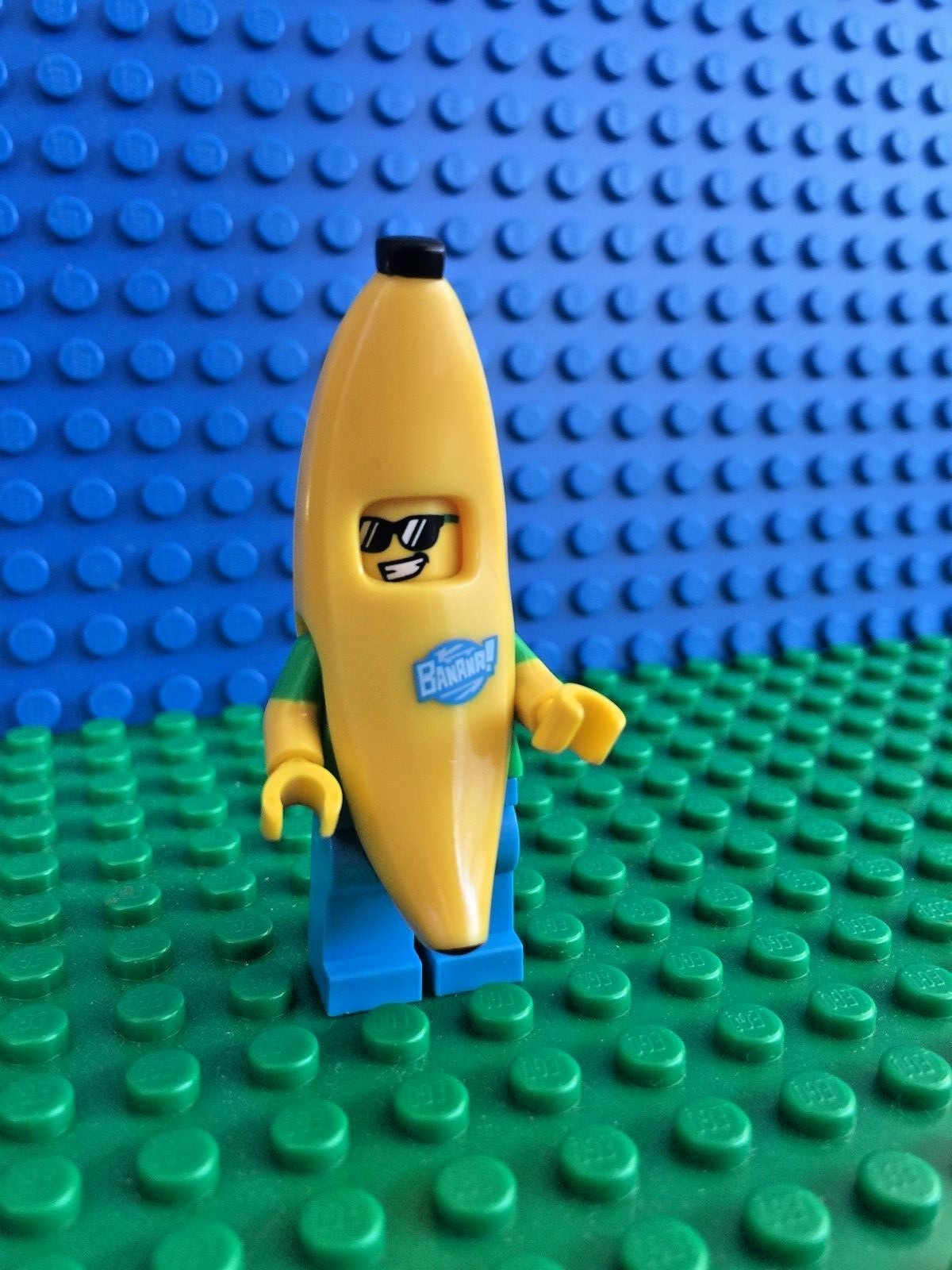 Lego 71013 series 16 BANANA GUY Banana Man Suit Minifigures City Town ...