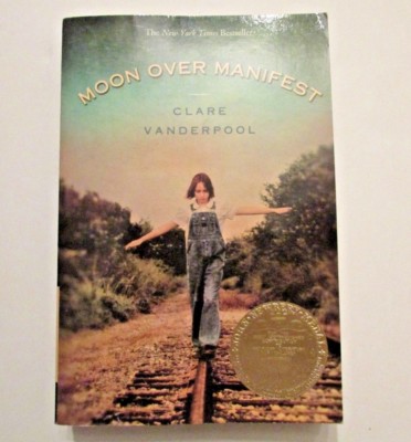 Moon Over Manifest: (Newbery Medal Winner) Paperback – December 27 ...