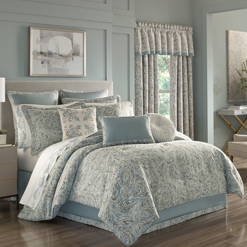 Five Queens Court Garrison Comforter Set ...