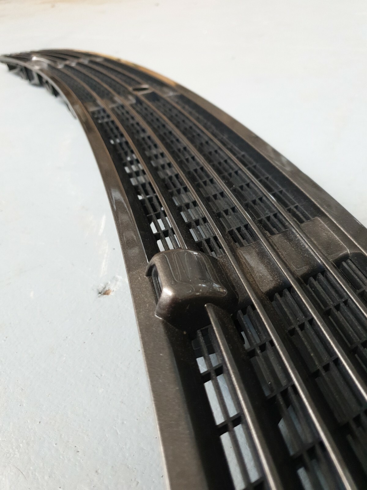 Mercedes W219 CLS-Class Bonnet Upper Grille Grill Indium Grey ...