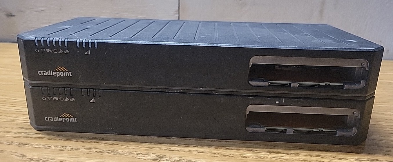 (LOT OF 2) Cradlepoint E3000-C18B Enterprise Wireless Router | eBay