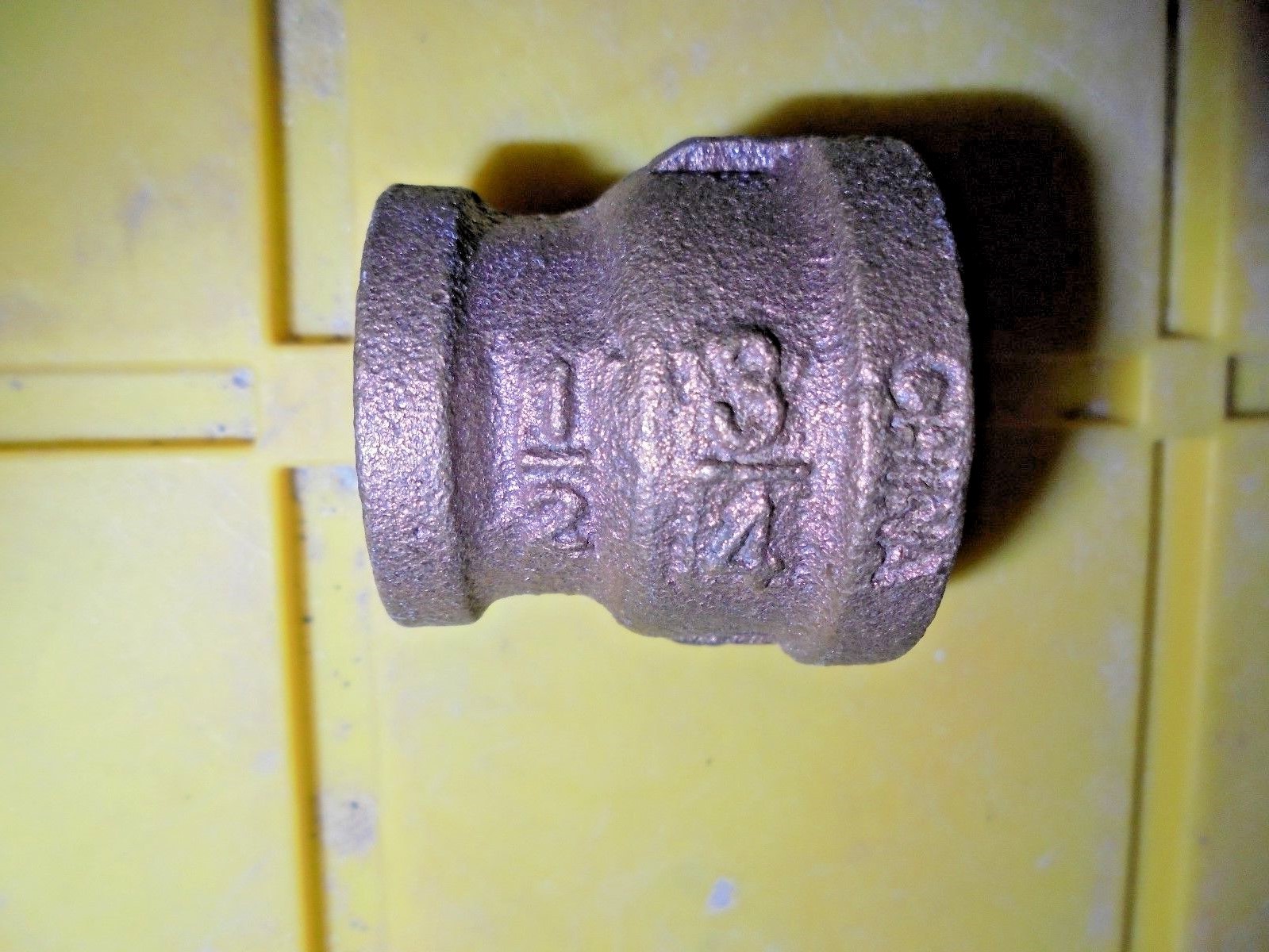 BRONZE REDUCING BELL BUSHING 3/4" NPT X 1/2" NPT | eBay