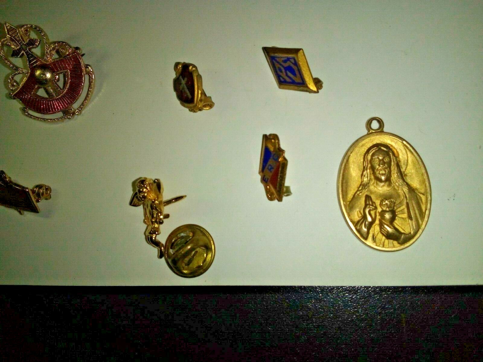 Mixture Of Antique Church Lapel Pins all made in USA - Gem