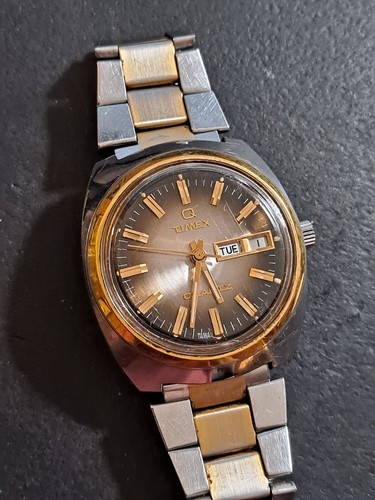 Vintage Mens TIMEX A Cell Cushion Day Date Quartz Watch As Shown! | eBay