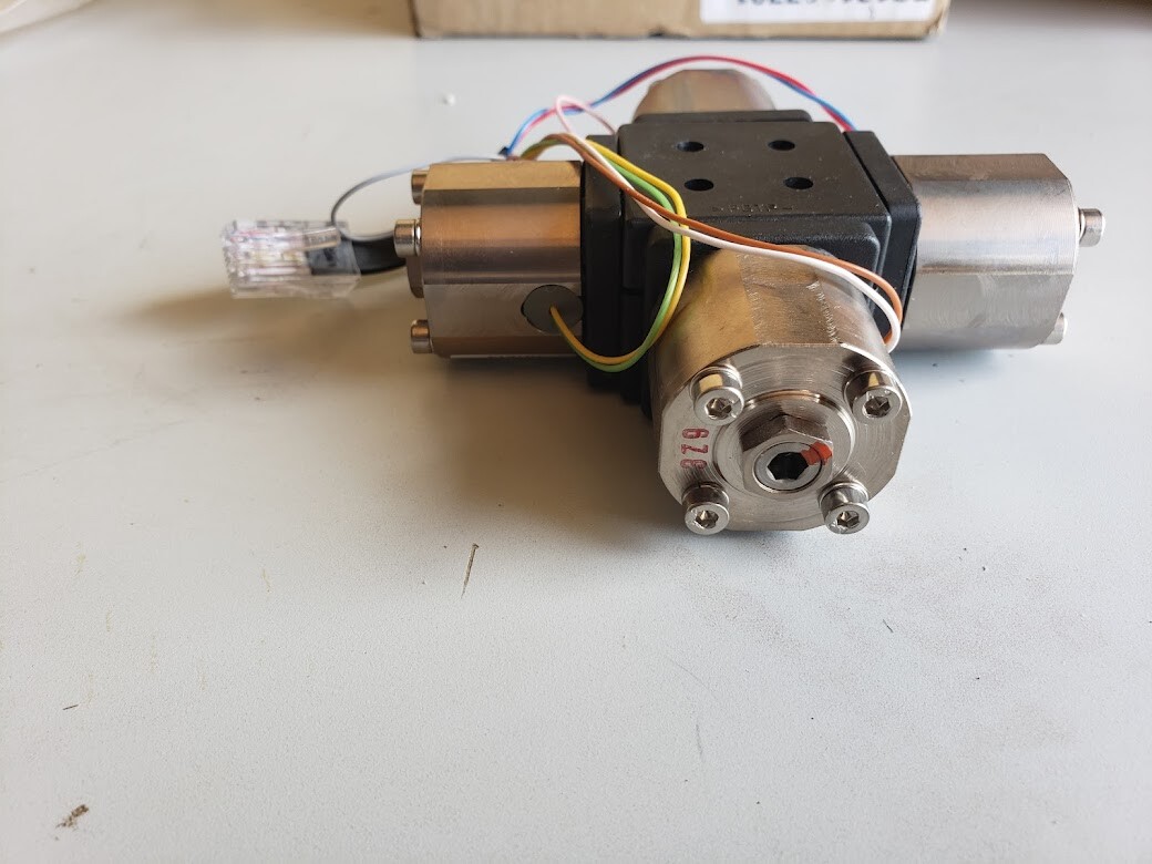 Agilent G1311-67701 Rev. K MCVG Multi-Channel Gradient Valve HPLC 1100 ...